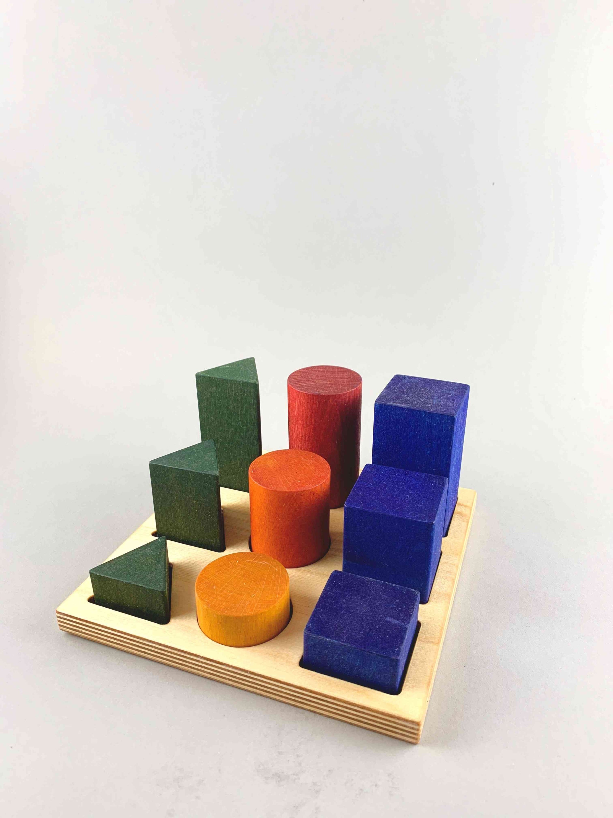 Rainbow Shape sorter board XL – Woodberry